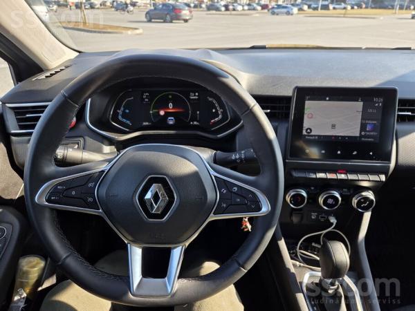 Renault Clio 2021 in Riga, with an engine capacity of 1.60 L and mileage of 87 thousand km for 12900 €, photo 5 on AUTOMOTO.COM.LV