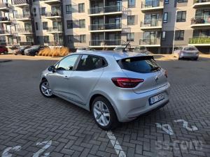 Renault Clio 2021 in Riga, with an engine capacity of 1.60 L and mileage of 86 thousand km for 12900 €, photo 4 on AUTOMOTO.COM.LV