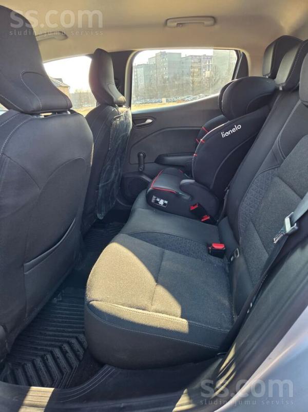 Renault Clio 2021 in Riga, with an engine capacity of 1.60 L and mileage of 86 thousand km for 12900 €, photo 6 on AUTOMOTO.COM.LV