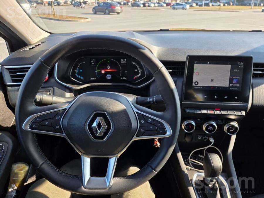 Renault Clio 2021 in Riga, with an engine capacity of 1.60 L and mileage of 86 thousand km for 12900 €, photo 10 on AUTOMOTO.COM.LV