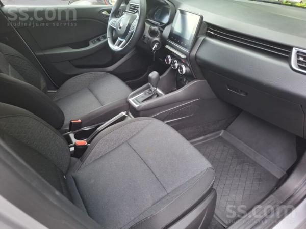Renault Clio 2024 in Riga, with an engine capacity of 1.60 L and mileage of 27 thousand km for 16800 €, photo 8 on AUTOMOTO.COM.LV
