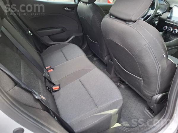 Renault Clio 2024 in Riga, with an engine capacity of 1.60 L and mileage of 27 thousand km for 16800 €, photo 9 on AUTOMOTO.COM.LV