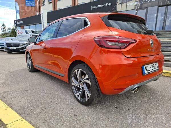 Orange Renault Clio 2020 in Riga, with an engine capacity of 1.30 L and mileage of 123 thousand km for 12500 €, photo 4 on AUTOMOTO.COM.LV