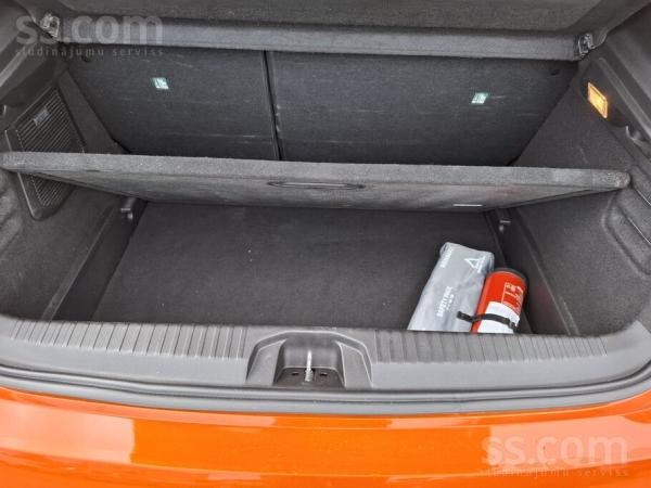 Orange Renault Clio 2020 in Riga, with an engine capacity of 1.30 L and mileage of 123 thousand km for 12500 €, photo 6 on AUTOMOTO.COM.LV