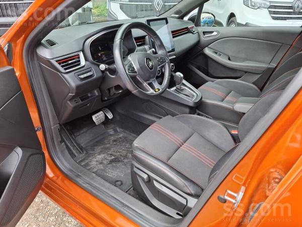 Orange Renault Clio 2020 in Riga, with an engine capacity of 1.30 L and mileage of 123 thousand km for 12500 €, photo 8 on AUTOMOTO.COM.LV