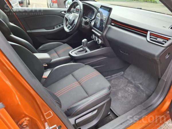 Orange Renault Clio 2020 in Riga, with an engine capacity of 1.30 L and mileage of 123 thousand km for 12500 €, photo 9 on AUTOMOTO.COM.LV