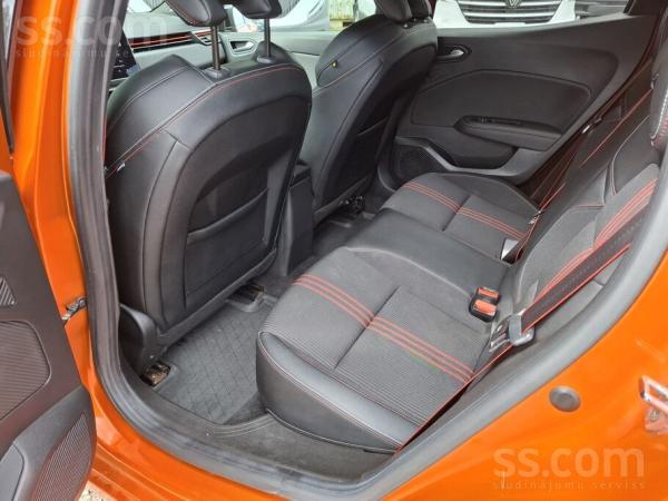 Orange Renault Clio 2020 in Riga, with an engine capacity of 1.30 L and mileage of 123 thousand km for 12500 €, photo 10 on AUTOMOTO.COM.LV