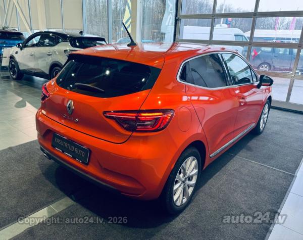 Oranžs Renault Clio 2022 Pērnava, ar dzinēja tilpumu 1.00 L un nobraukumu 31 tūkst. km par 14900 €, foto 2 vietnē AUTOMOTO.COM.LV