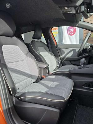Oranžs Renault Clio 2023 Tauragė, ar dzinēja tilpumu 1.60 L un nobraukumu 22 tūkst. km par 14200 €, foto 23 vietnē AUTOMOTO.COM.LV