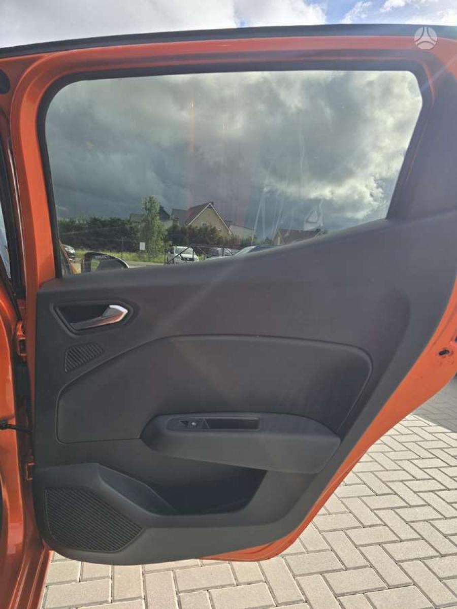 Oranžs Renault Clio 2023 Tauragė, ar dzinēja tilpumu 1.60 L un nobraukumu 22 tūkst. km par 14200 €, foto 32 vietnē AUTOMOTO.COM.LV