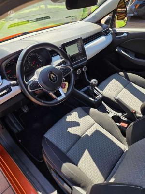 Orange Renault Clio 2023 in Anyksciai, with an engine capacity of 1.00 L and mileage of 32 thousand km for 9999 €, photo 7 on AUTOMOTO.COM.LV