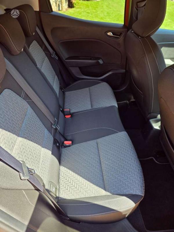 Renault Clio 2023 Anykščiai vietnē Oranžs Renault Clio 2023 Anykščiai, ar dzinēja tilpumu 1.00 L un nobraukumu 32 tūkst. km par 9999 €, foto 9 vietnē AUTOMOTO.COM.LV