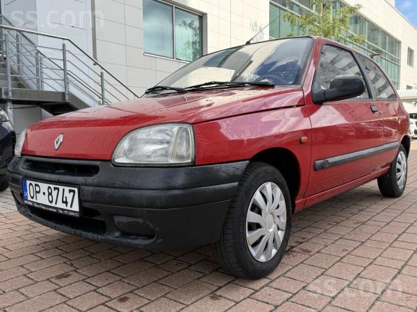 Red Renault Clio 1996 in Riga, with an engine capacity of 1.10 L and mileage of 0 thousand km for 1300 €, photo 3 on AUTOMOTO.COM.LV