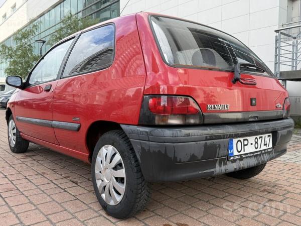 Red Renault Clio 1996 in Riga, with an engine capacity of 1.10 L and mileage of 0 thousand km for 1300 €, photo 5 on AUTOMOTO.COM.LV