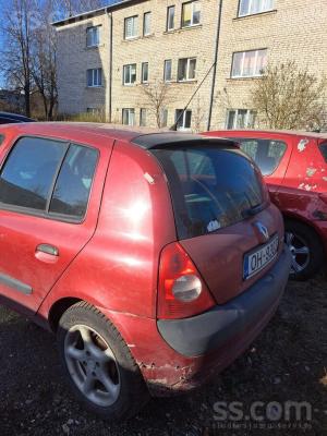 Sarkans Renault Clio 2003 Rīga, ar dzinēja tilpumu 1.20 L un nobraukumu 252 tūkst. km par 590 €, foto 4 vietnē AUTOMOTO.COM.LV