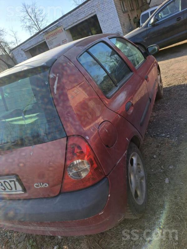 Sarkans Renault Clio 2003 Rīga, ar dzinēja tilpumu 1.20 L un nobraukumu 252 tūkst. km par 590 €, foto 4 vietnē AUTOMOTO.COM.LV