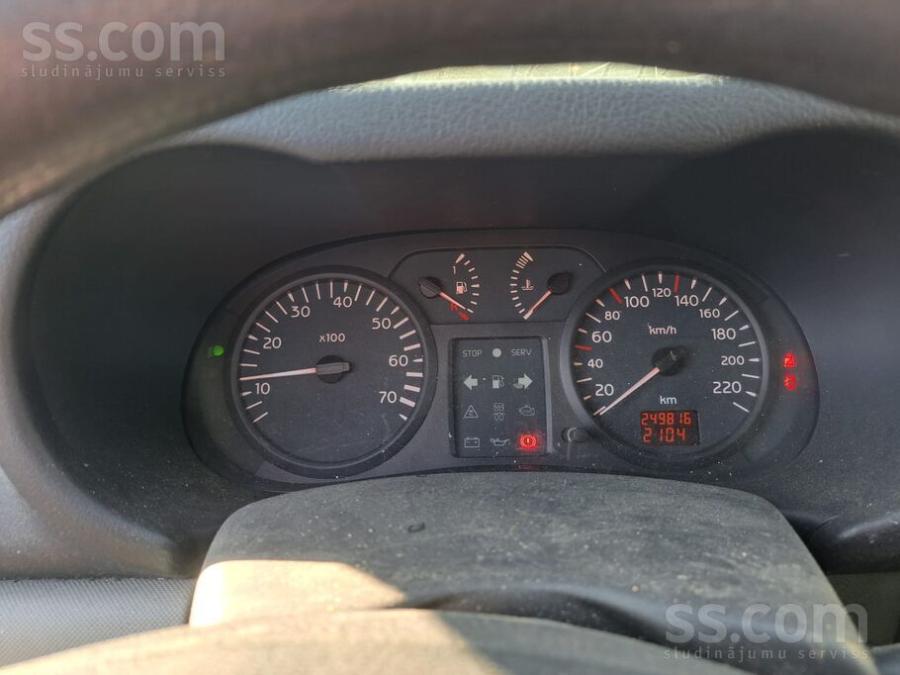 Sarkans Renault Clio 2003 Rīga, ar dzinēja tilpumu 1.20 L un nobraukumu 252 tūkst. km par 590 €, foto 8 vietnē AUTOMOTO.COM.LV