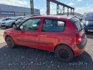 Sarkans Renault Clio 2004 Tallina, ar dzinēja tilpumu 1.10 L un nobraukumu 157 tūkst. km par 499 €, foto 5 vietnē AUTOMOTO.COM.LV