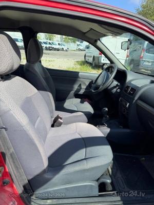 Sarkans Renault Clio 2004 Tallina, ar dzinēja tilpumu 1.10 L un nobraukumu 157 tūkst. km par 499 €, foto 7 vietnē AUTOMOTO.COM.LV