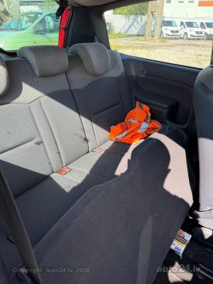 Sarkans Renault Clio 2004 Tallina, ar dzinēja tilpumu 1.10 L un nobraukumu 157 tūkst. km par 499 €, foto 8 vietnē AUTOMOTO.COM.LV