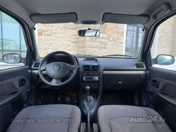 Red Renault Clio 2005 in Tallinn, with an engine capacity of 1.10 L and mileage of 200 thousand km for 1249 €, photo 11 on AUTOMOTO.COM.LV