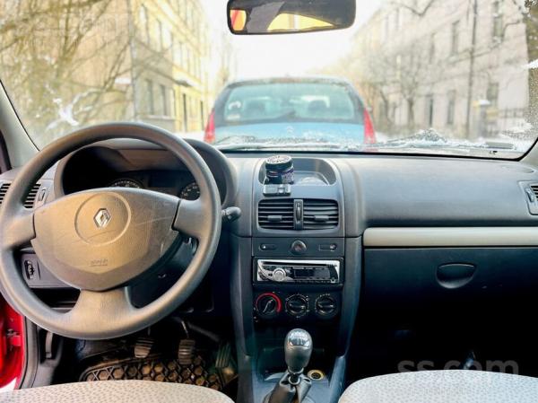 Sarkans Renault Clio 2006 Rīga, ar dzinēja tilpumu 1.20 L un nobraukumu 227 tūkst. km par 1500 €, foto 2 vietnē AUTOMOTO.COM.LV