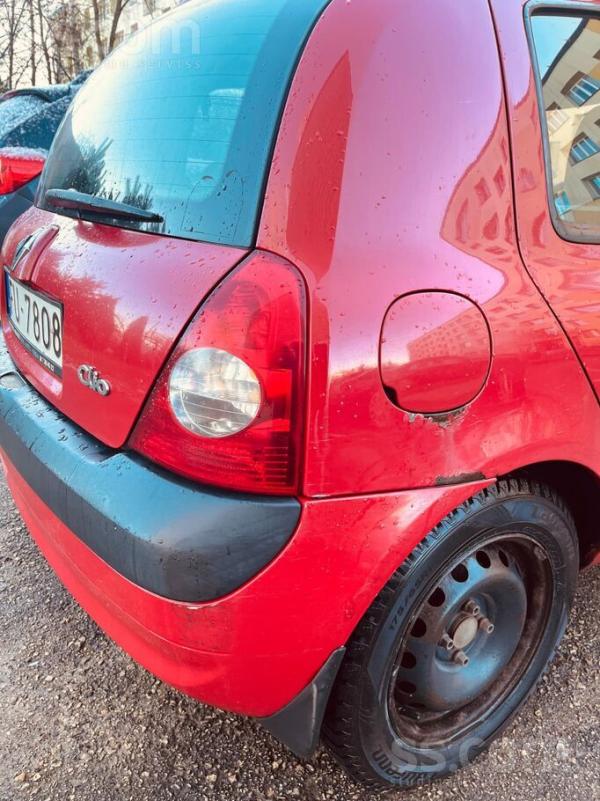 Sarkans Renault Clio 2006 Rīga, ar dzinēja tilpumu 1.20 L un nobraukumu 227 tūkst. km par 1500 €, foto 4 vietnē AUTOMOTO.COM.LV