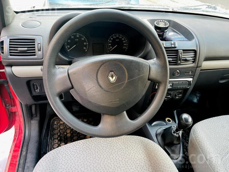 Sarkans Renault Clio 2006 Rīga, ar dzinēja tilpumu 1.20 L un nobraukumu 227 tūkst. km par 1500 €, foto 14 vietnē AUTOMOTO.COM.LV