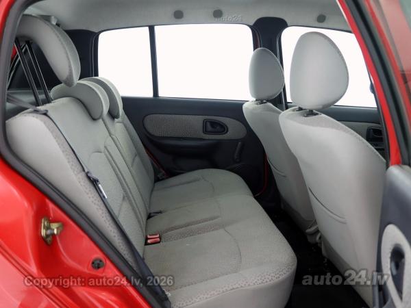 Red Renault Clio 2006 in Tallinn, with an engine capacity of 1.10 L and mileage of 124 thousand km for 599 €, photo 7 on AUTOMOTO.COM.LV
