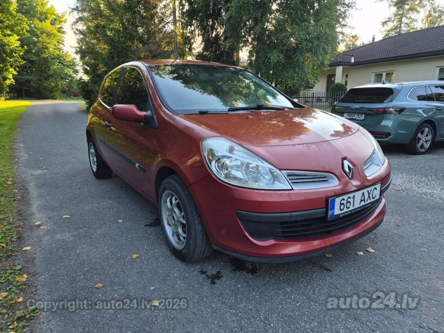 Sarkans Renault Clio 2006 Saku, ar dzinēja tilpumu 1.10 L un nobraukumu 275 tūkst. km par 690 €, foto 3 vietnē AUTOMOTO.COM.LV