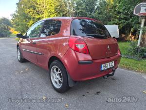 Sarkans Renault Clio 2006 Saku, ar dzinēja tilpumu 1.10 L un nobraukumu 275 tūkst. km par 690 €, foto 6 vietnē AUTOMOTO.COM.LV