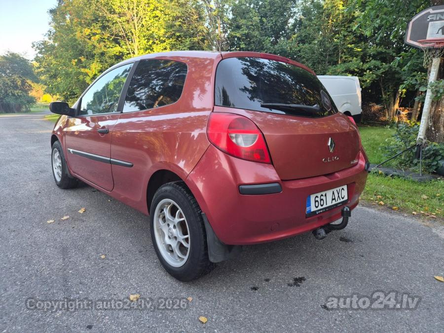 Sarkans Renault Clio 2006 Saku, ar dzinēja tilpumu 1.10 L un nobraukumu 275 tūkst. km par 690 €, foto 6 vietnē AUTOMOTO.COM.LV