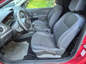 Sarkans Renault Clio 2006 Saku, ar dzinēja tilpumu 1.10 L un nobraukumu 275 tūkst. km par 690 €, foto 8 vietnē AUTOMOTO.COM.LV