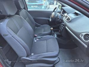 Sarkans Renault Clio 2006 Saku, ar dzinēja tilpumu 1.10 L un nobraukumu 275 tūkst. km par 690 €, foto 9 vietnē AUTOMOTO.COM.LV