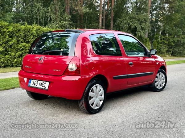 Sarkans Renault Clio 2006 Tallina, ar dzinēja tilpumu 1.10 L un nobraukumu 241 tūkst. km par 1390 €, foto 6 vietnē AUTOMOTO.COM.LV