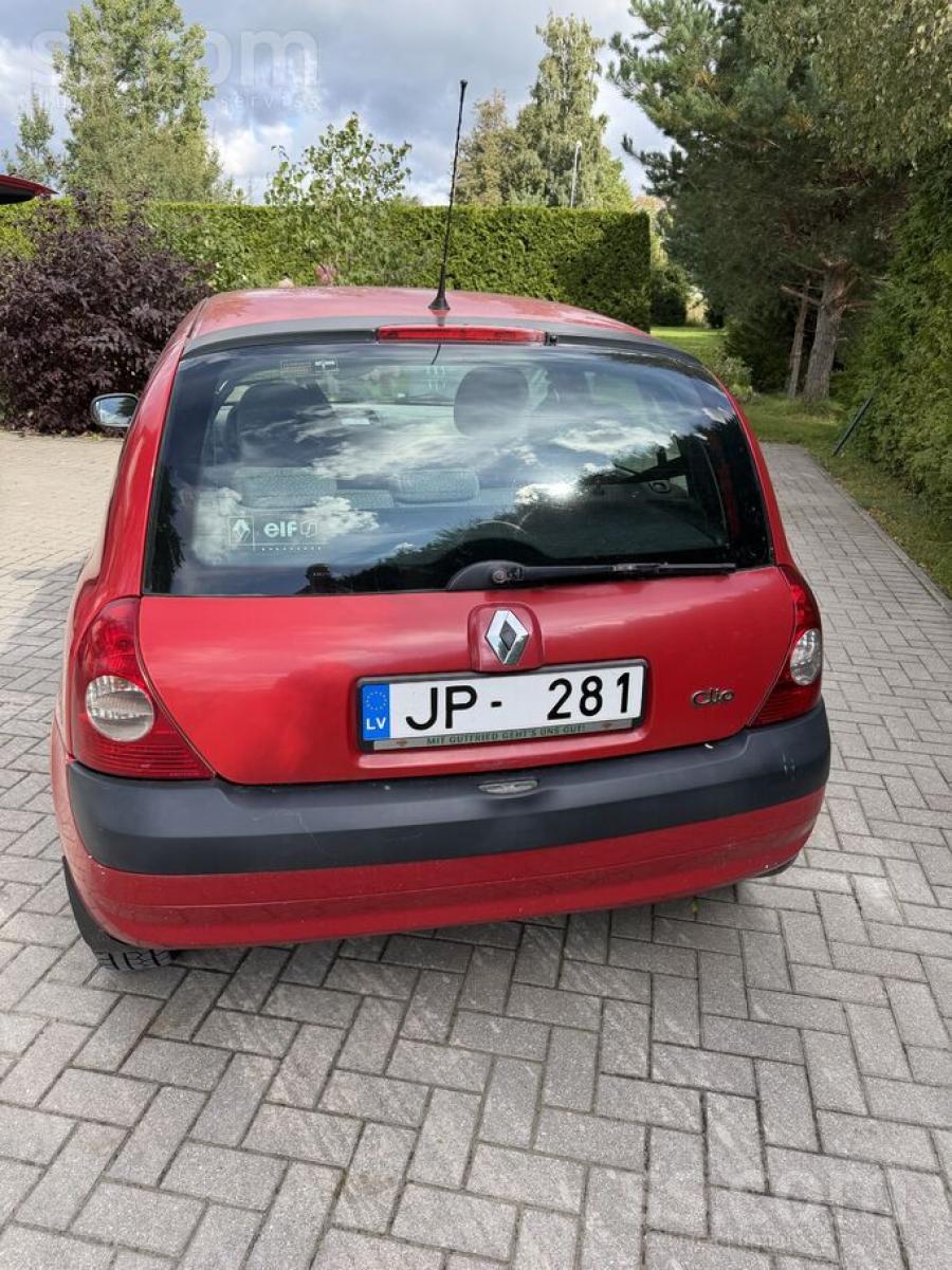 Sarkans Renault Clio 2006 Ogre, ar dzinēja tilpumu 1.20 L un nobraukumu 150 tūkst. km par 800 €, foto 3 vietnē AUTOMOTO.COM.LV