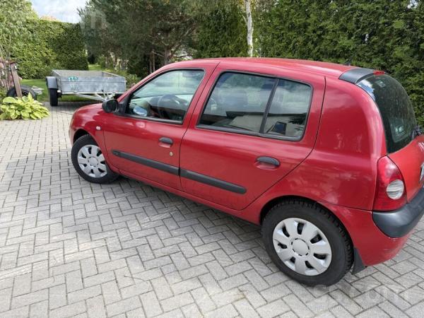 Sarkans Renault Clio 2006 Ogre, ar dzinēja tilpumu 1.20 L un nobraukumu 150 tūkst. km par 800 €, foto 4 vietnē AUTOMOTO.COM.LV