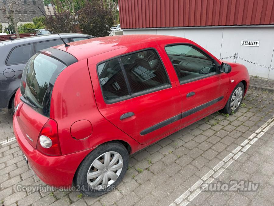 Red Renault Clio 2007 in Tartu, with an engine capacity of 1.10 L and mileage of 120 thousand km for 500 €, photo 5 on AUTOMOTO.COM.LV