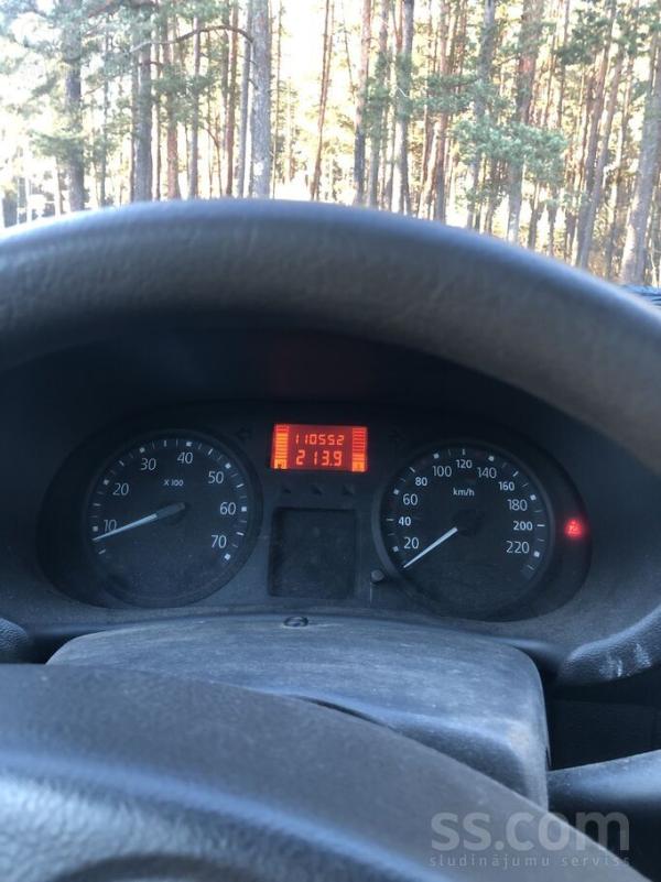 Red Renault Clio 2007 in Preili, with an engine capacity of 1.20 L and mileage of 112 thousand km for 1200 €, photo 8 on AUTOMOTO.COM.LV