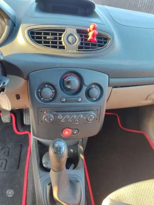 Red Renault Clio 2007 in Kaunas, with an engine capacity of 1.46 L and mileage of 115 thousand km for 1500 €, photo 3 on AUTOMOTO.COM.LV