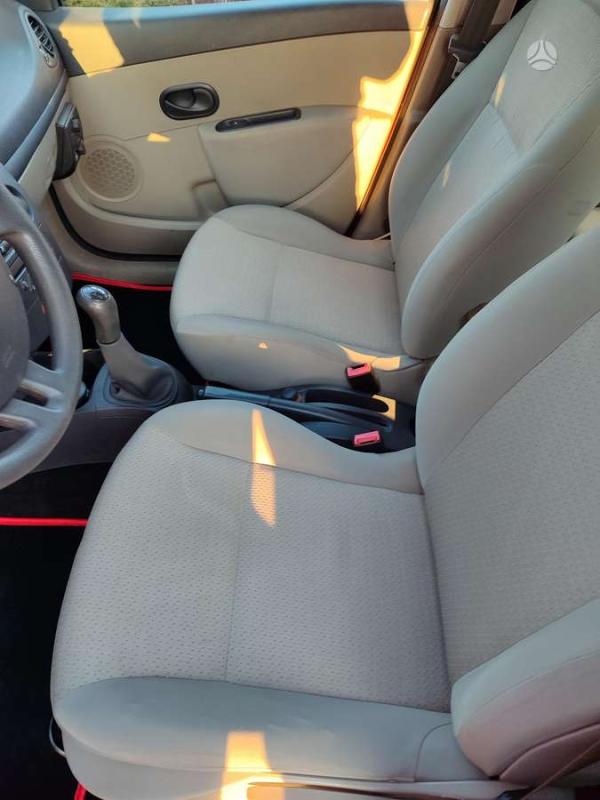 Sarkans Renault Clio 2007 Kauņa, ar dzinēja tilpumu 1.46 L un nobraukumu 115 tūkst. km par 1500 €, foto 4 vietnē AUTOMOTO.COM.LV