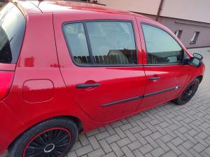 Red Renault Clio 2007 in Kaunas, with an engine capacity of 1.46 L and mileage of 115 thousand km for 1500 €, photo 7 on AUTOMOTO.COM.LV