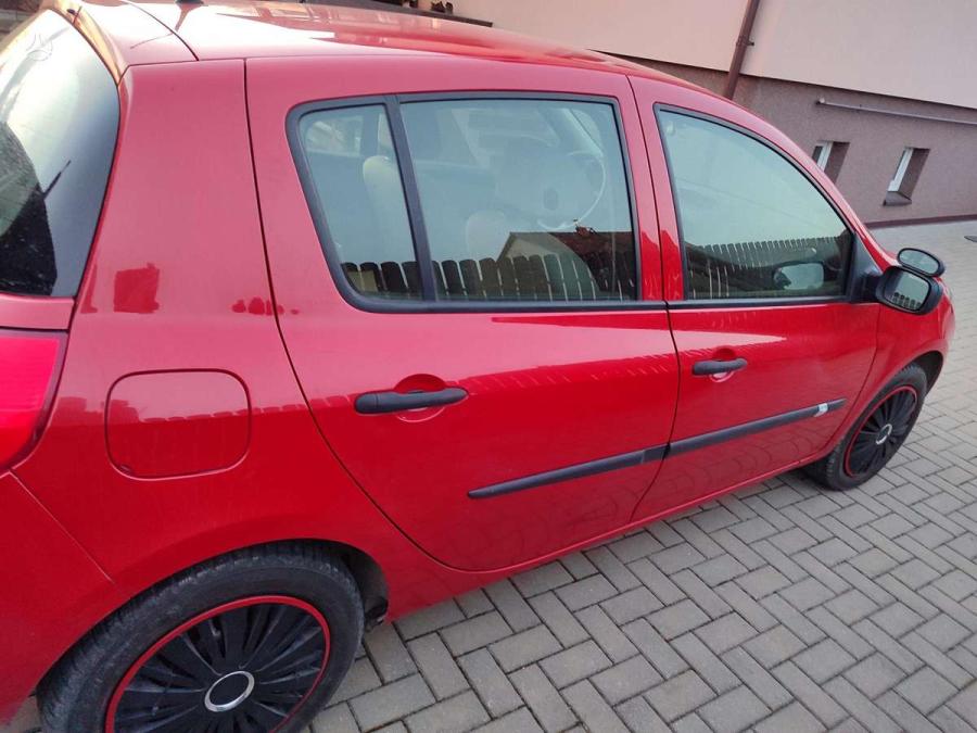 Red Renault Clio 2007 in Kaunas, with an engine capacity of 1.46 L and mileage of 115 thousand km for 1500 €, photo 7 on AUTOMOTO.COM.LV