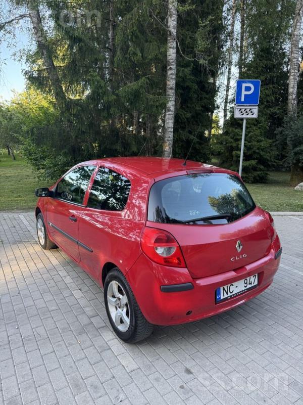Sarkans Renault Clio 2008 Saldus, ar dzinēja tilpumu 1.20 L un nobraukumu 301 tūkst. km par 1990 €, foto 3 vietnē AUTOMOTO.COM.LV