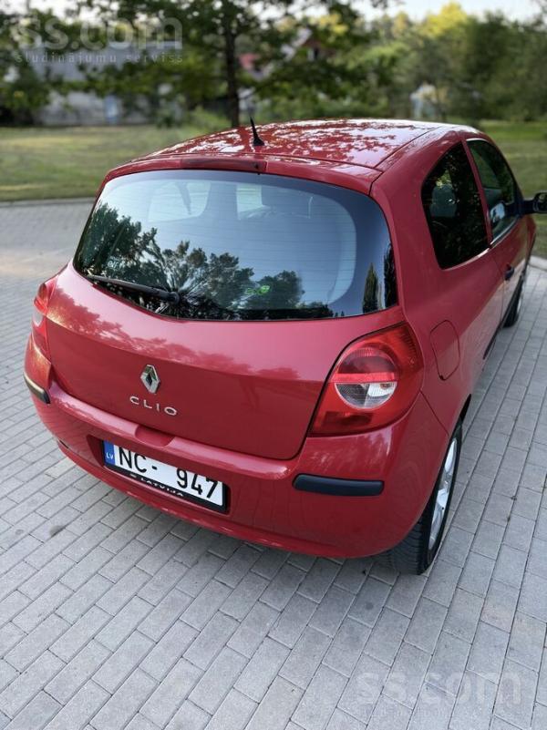 Sarkans Renault Clio 2008 Saldus, ar dzinēja tilpumu 1.20 L un nobraukumu 301 tūkst. km par 1990 €, foto 4 vietnē AUTOMOTO.COM.LV