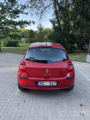 Red Renault Clio 2008 in Saldus, with an engine capacity of 1.20 L and mileage of 301 thousand km for 1990 €, photo 6 on AUTOMOTO.COM.LV