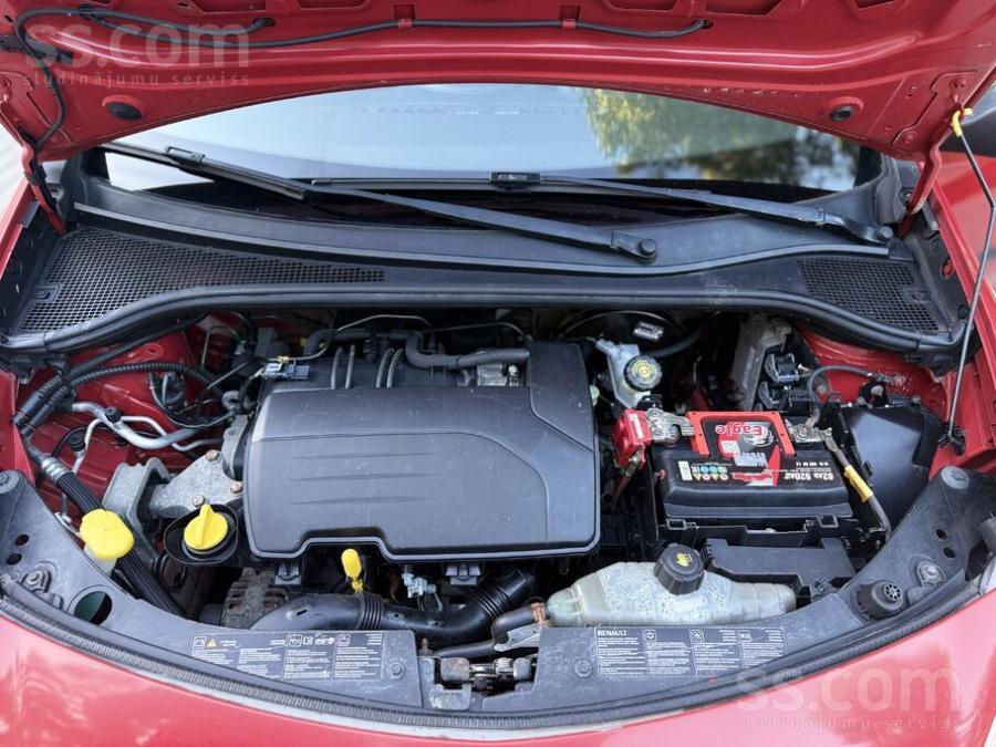 Red Renault Clio 2008 in Saldus, with an engine capacity of 1.20 L and mileage of 301 thousand km for 1990 €, photo 7 on AUTOMOTO.COM.LV