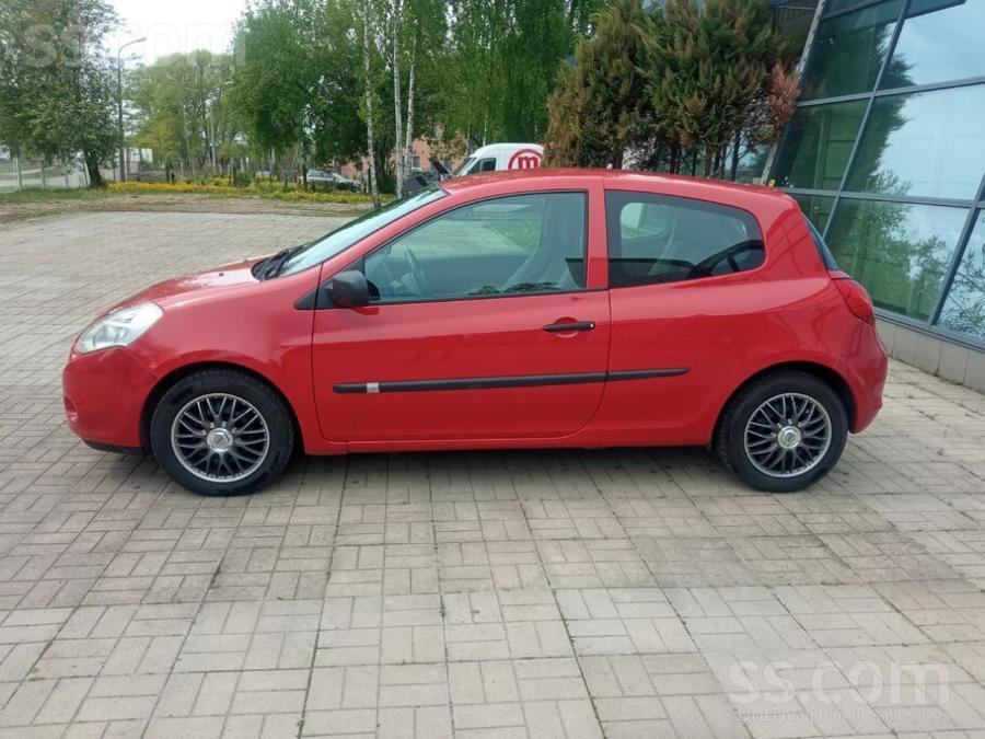 Red Renault Clio 2009 in Daugavpils, with an engine capacity of 1.50 L and mileage of 0 thousand km for 1550 €, photo 1 on AUTOMOTO.COM.LV