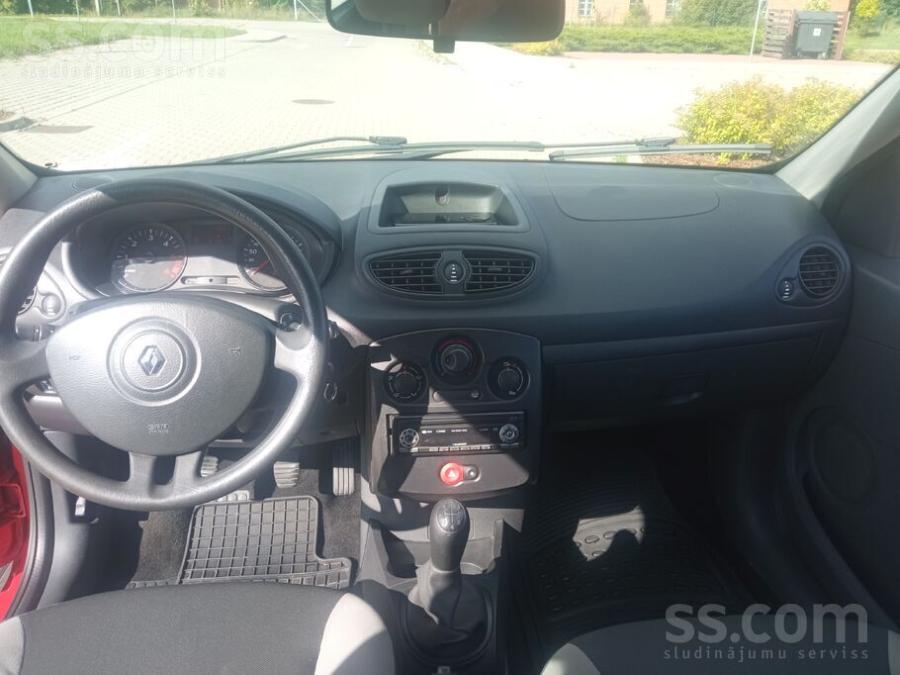 Red Renault Clio 2009 in Daugavpils, with an engine capacity of 1.50 L and mileage of 0 thousand km for 1850 €, photo 10 on AUTOMOTO.COM.LV