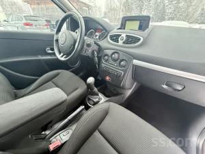 Sarkans Renault Clio 2011 Rīga, ar dzinēja tilpumu 1.20 L un nobraukumu 0 tūkst. km par 3250 €, foto 13 vietnē AUTOMOTO.COM.LV